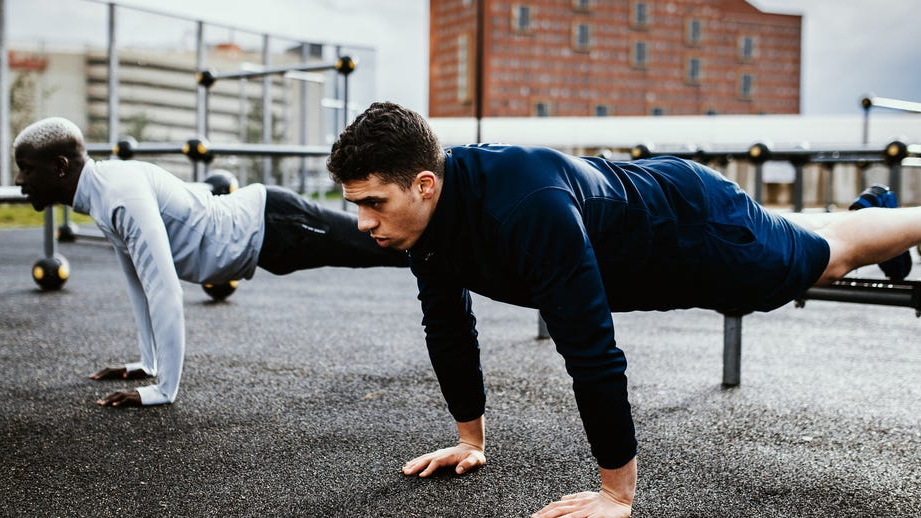 Torch Fat Fast with This Bodyweight Cardio Circuit – General Health ...